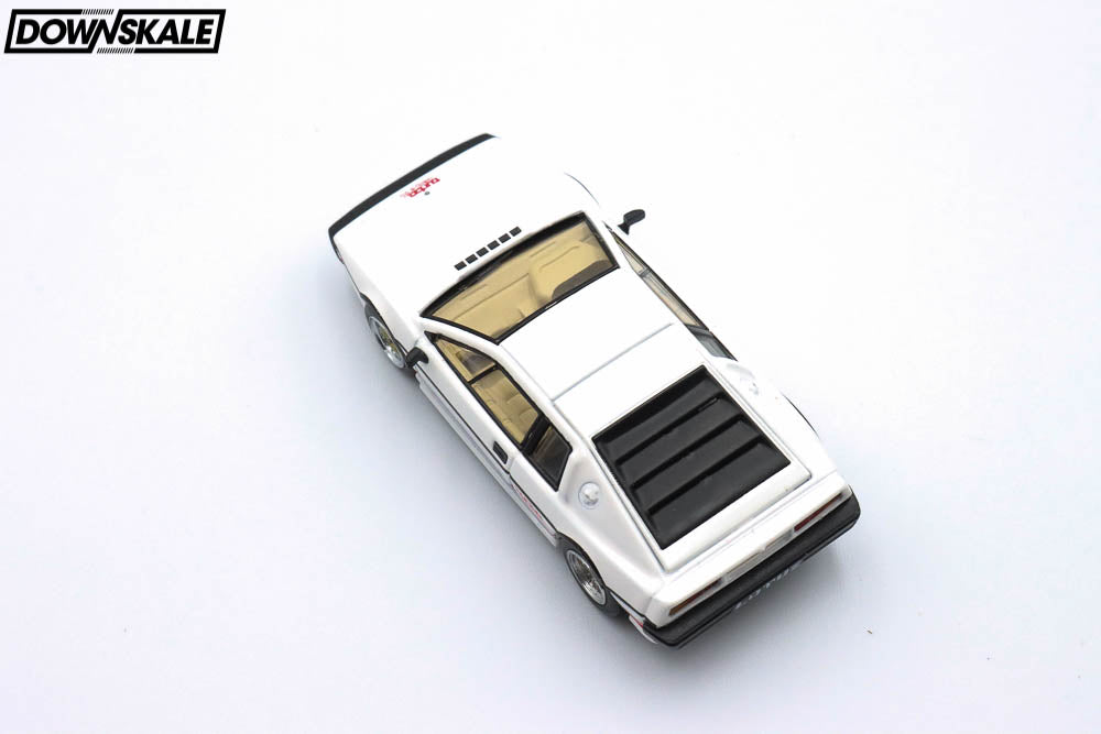 MINI GT Lotus Esprit Turbo - White "For Your Eyes Only" English – Downskale